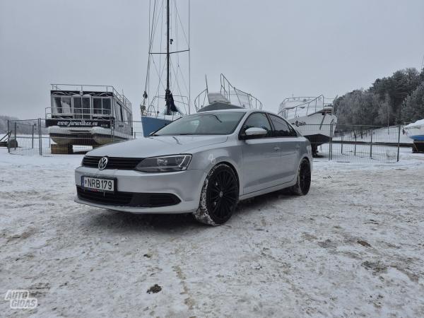 Volkswagen Jetta 2012 Kauņa, ar dzinēja tilpumu 1.20 L un nobraukumu 145 tūkst. km par 3700 €, foto 4 vietnē AUTOMOTO.COM.LV