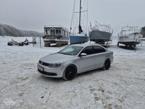 Volkswagen Jetta 2012 Kauņa, ar dzinēja tilpumu 1.20 L un nobraukumu 145 tūkst. km par 3700 €, foto 5 vietnē AUTOMOTO.COM.LV