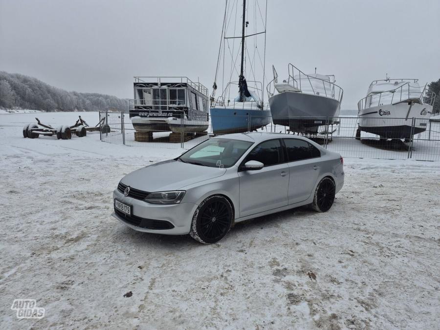 Volkswagen Jetta 2012 Kauņa, ar dzinēja tilpumu 1.20 L un nobraukumu 145 tūkst. km par 3700 €, foto 5 vietnē AUTOMOTO.COM.LV