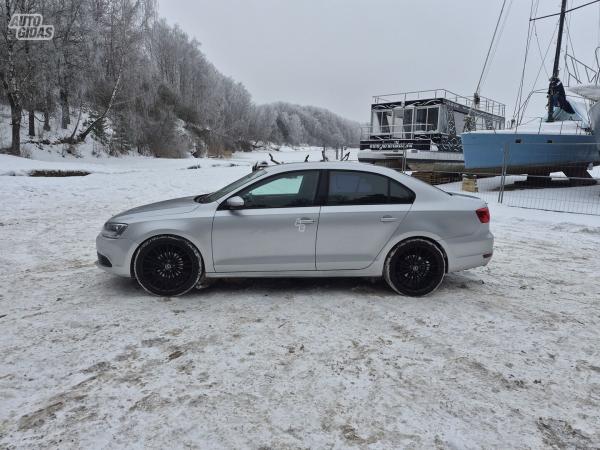 Volkswagen Jetta 2012 Kauņa, ar dzinēja tilpumu 1.20 L un nobraukumu 145 tūkst. km par 3700 €, foto 6 vietnē AUTOMOTO.COM.LV