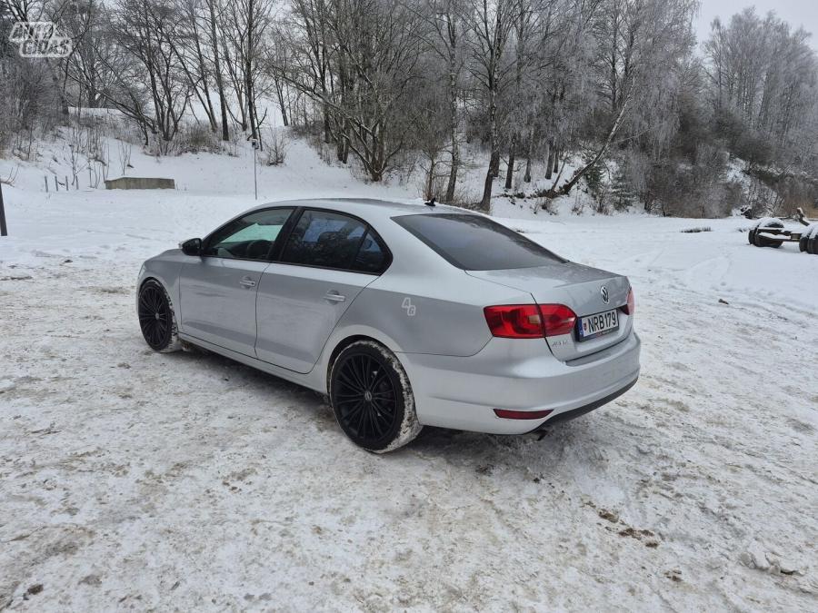 Volkswagen Jetta 2012 Kauņa, ar dzinēja tilpumu 1.20 L un nobraukumu 145 tūkst. km par 3700 €, foto 7 vietnē AUTOMOTO.COM.LV