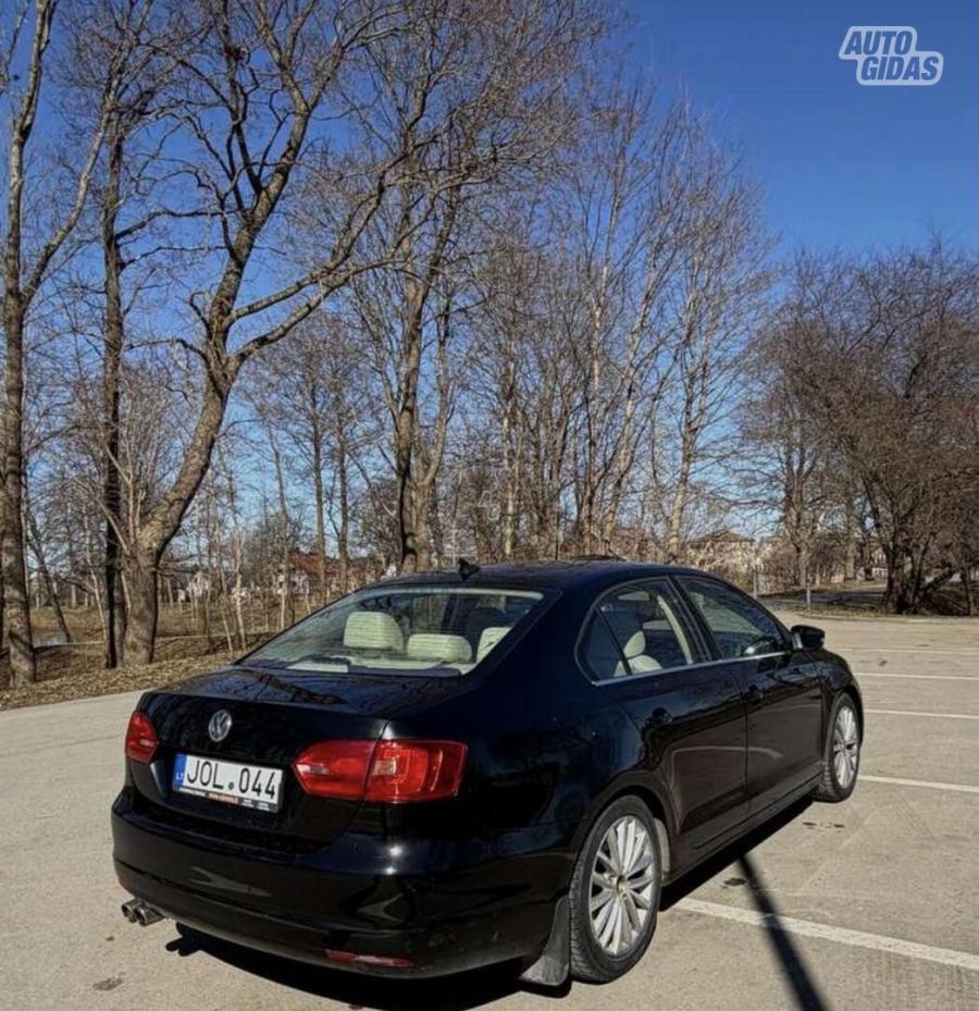 Volkswagen Jetta 2012 Kretinga, ar dzinēja tilpumu 2.50 L un nobraukumu 213 tūkst. km par 3200 €, foto 1 vietnē AUTOMOTO.COM.LV