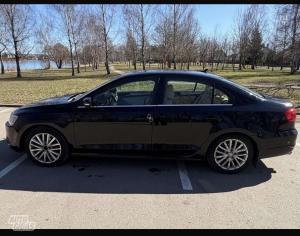 Volkswagen Jetta 2012 Kretinga, ar dzinēja tilpumu 2.50 L un nobraukumu 213 tūkst. km par 3200 €, foto 3 vietnē AUTOMOTO.COM.LV