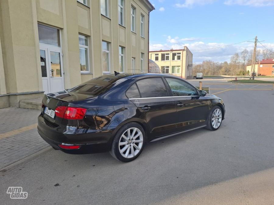 Volkswagen Jetta 2012 Ariogala, ar dzinēja tilpumu 2.00 L un nobraukumu 155 tūkst. km par 4600 €, foto 6 vietnē AUTOMOTO.COM.LV