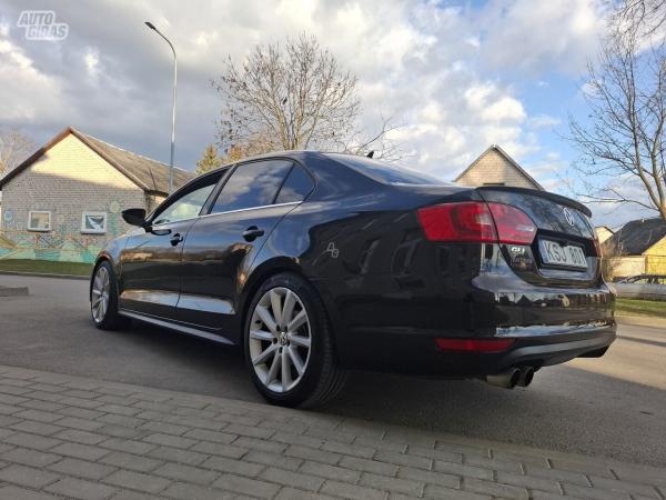Volkswagen Jetta 2012 Ariogala, ar dzinēja tilpumu 2.00 L un nobraukumu 155 tūkst. km par 4600 €, foto 8 vietnē AUTOMOTO.COM.LV