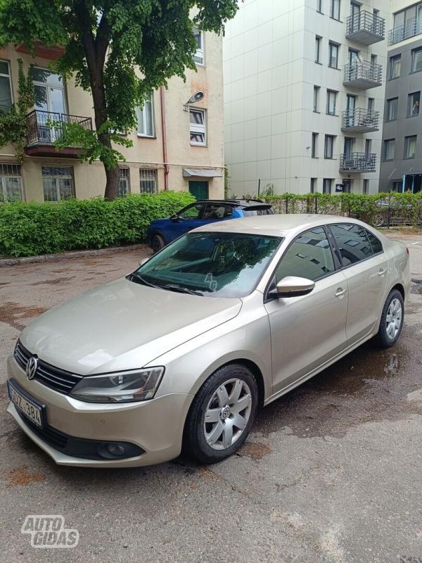 Volkswagen Jetta 2012 Kauņa, ar dzinēja tilpumu 1.60 L un nobraukumu 220 tūkst. km par 3200 €, foto 1 vietnē AUTOMOTO.COM.LV
