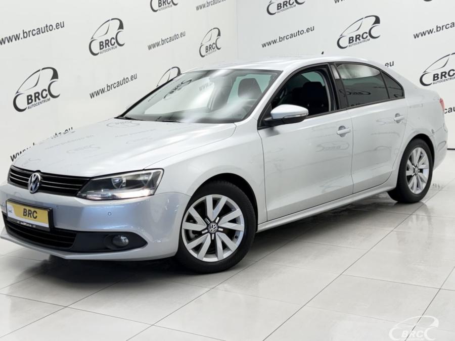 Volkswagen Jetta 2012 in Vilnius, with an engine capacity of 1.60 L and mileage of 198 thousand km for 5000 €, photo 1 on AUTOMOTO.COM.LV