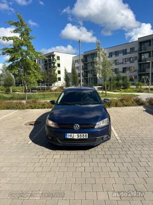 Volkswagen Jetta 2012 Rīga, ar dzinēja tilpumu 1.60 L un nobraukumu 400 tūkst. km par 4000 €, foto 3 vietnē AUTOMOTO.COM.LV