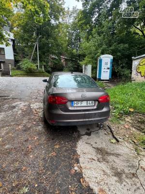 Volkswagen Jetta 2012 Viļņa, ar dzinēja tilpumu 1.60 L un nobraukumu 297 tūkst. km par 1350 €, foto 3 vietnē AUTOMOTO.COM.LV