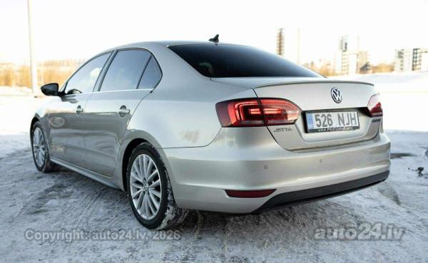 Volkswagen Jetta 2013 in Tallinn, with an engine capacity of 1.40 L and mileage of 208 thousand km for 6900 €, photo 2 on AUTOMOTO.COM.LV