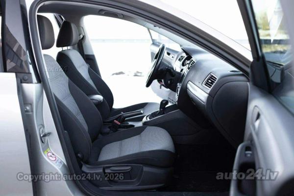 Volkswagen Jetta 2013 in Tallinn, with an engine capacity of 1.40 L and mileage of 208 thousand km for 6900 €, photo 10 on AUTOMOTO.COM.LV