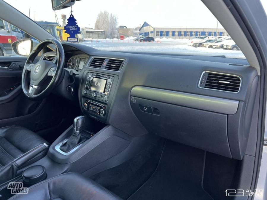 Volkswagen Jetta 2013 Tauragė, ar dzinēja tilpumu 1.60 L un nobraukumu 204 tūkst. km par 5700 €, foto 13 vietnē AUTOMOTO.COM.LV