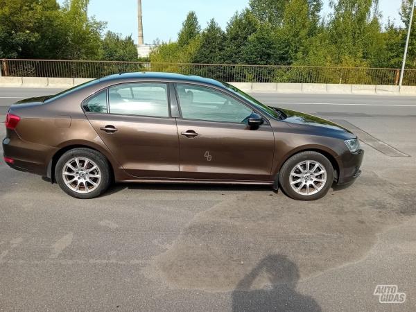 Volkswagen Jetta 2013 Viļņa, ar dzinēja tilpumu 1.20 L un nobraukumu 188 tūkst. km par 4300 €, foto 1 vietnē AUTOMOTO.COM.LV