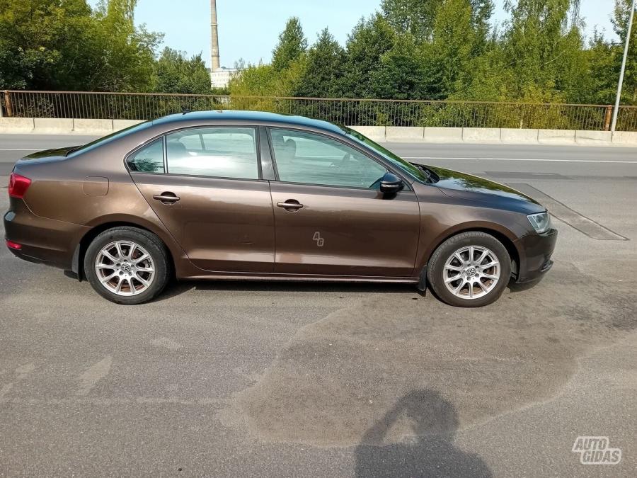 Volkswagen Jetta 2013 Viļņa, ar dzinēja tilpumu 1.20 L un nobraukumu 188 tūkst. km par 4300 €, foto 1 vietnē AUTOMOTO.COM.LV