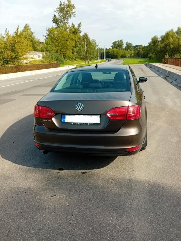 Volkswagen Jetta 2013 Viļņa, ar dzinēja tilpumu 1.20 L un nobraukumu 188 tūkst. km par 4300 €, foto 3 vietnē AUTOMOTO.COM.LV