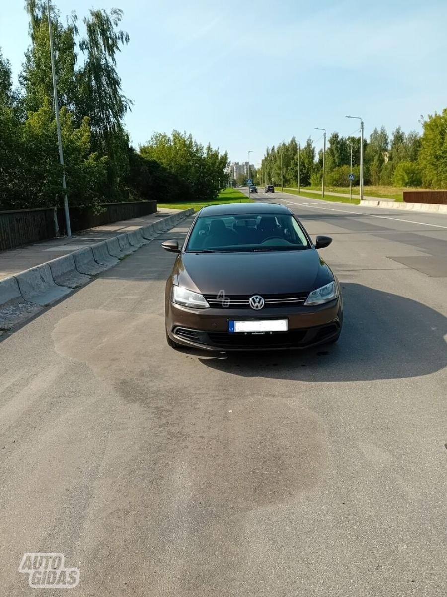 Volkswagen Jetta 2013 Viļņa, ar dzinēja tilpumu 1.20 L un nobraukumu 188 tūkst. km par 4300 €, foto 5 vietnē AUTOMOTO.COM.LV