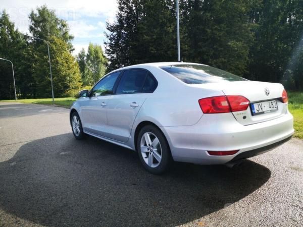 Volkswagen Jetta 2013 in Riga, with an engine capacity of 1.40 L and mileage of 166 thousand km for 4000 €, photo 4 on AUTOMOTO.COM.LV