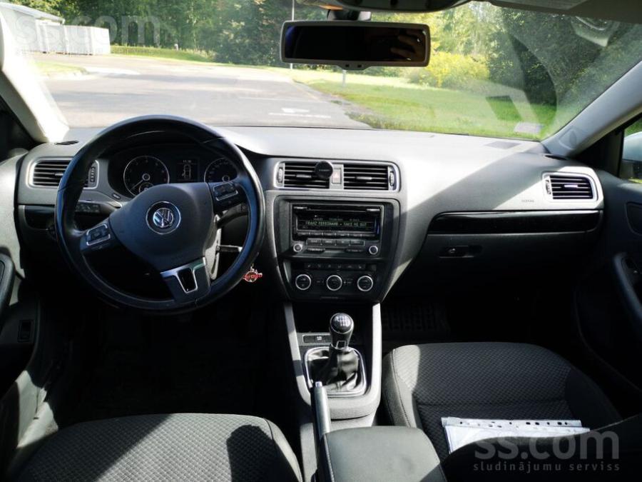 Volkswagen Jetta 2013 in Riga, with an engine capacity of 1.40 L and mileage of 166 thousand km for 4000 €, photo 6 on AUTOMOTO.COM.LV