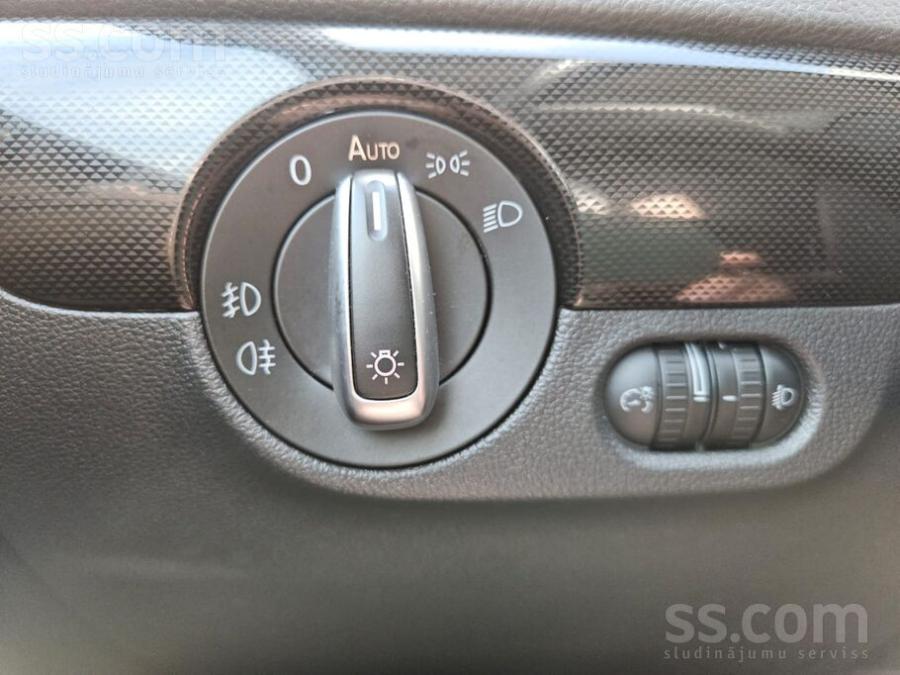 Volkswagen Jetta 2013 in Riga, with an engine capacity of 1.40 L and mileage of 166 thousand km for 4000 €, photo 8 on AUTOMOTO.COM.LV