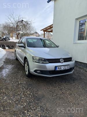 Volkswagen Jetta 2013 Rēzekne, ar dzinēja tilpumu 1.60 L un nobraukumu 391 tūkst. km par 4600 €, foto 3 vietnē AUTOMOTO.COM.LV