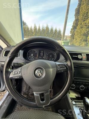 Volkswagen Jetta 2013 Rēzekne, ar dzinēja tilpumu 1.60 L un nobraukumu 391 tūkst. km par 4600 €, foto 6 vietnē AUTOMOTO.COM.LV