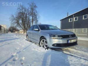 Volkswagen Jetta 2013 Rīga, ar dzinēja tilpumu 1.40 L un nobraukumu 163 tūkst. km par 5800 €, foto 4 vietnē AUTOMOTO.COM.LV