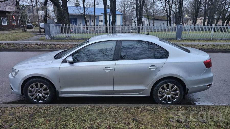 Volkswagen Jetta 2014 Rīga, ar dzinēja tilpumu 1.40 L un nobraukumu 145 tūkst. km par 4600 €, foto 4 vietnē AUTOMOTO.COM.LV
