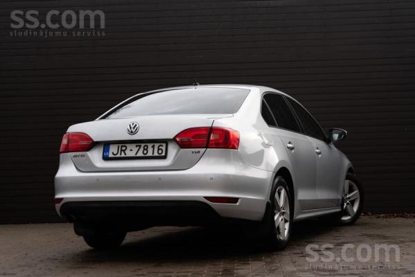 Volkswagen Jetta 2014 Rīga, ar dzinēja tilpumu 1.60 L un nobraukumu 228 tūkst. km par 5490 €, foto 3 vietnē AUTOMOTO.COM.LV