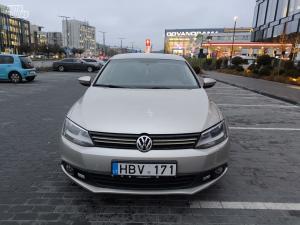 Volkswagen Jetta 2014 in Vilnius, with an engine capacity of 1.60 L and mileage of 158 thousand km for 3590 €, photo 2 on AUTOMOTO.COM.LV