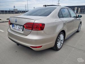 Volkswagen Jetta 2014 Kauņa, ar dzinēja tilpumu 1.40 L un nobraukumu 330 tūkst. km par 4950 €, foto 7 vietnē AUTOMOTO.COM.LV