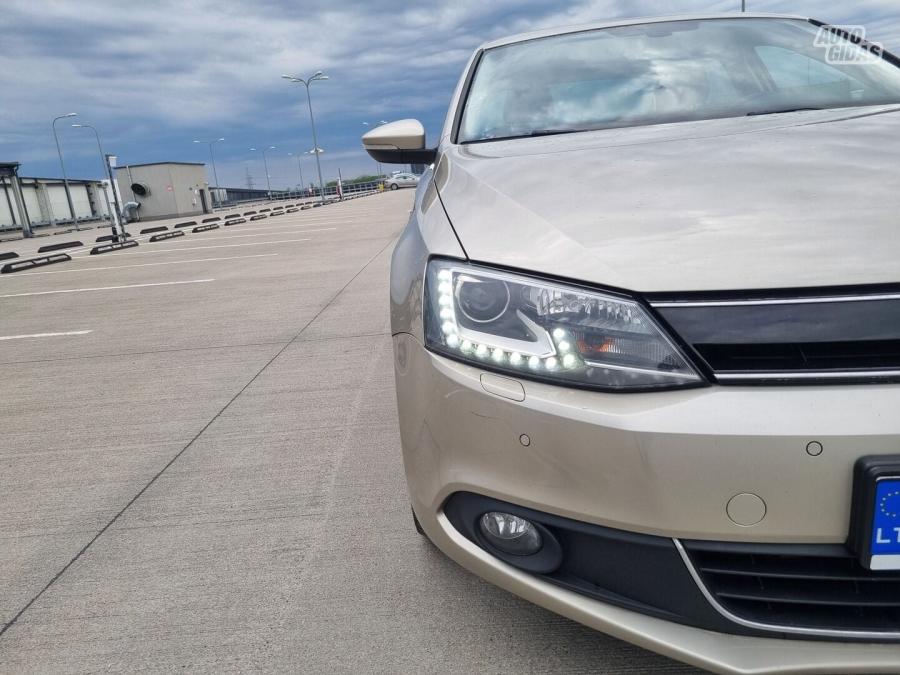 Volkswagen Jetta 2014 Kauņa, ar dzinēja tilpumu 1.40 L un nobraukumu 330 tūkst. km par 4950 €, foto 8 vietnē AUTOMOTO.COM.LV