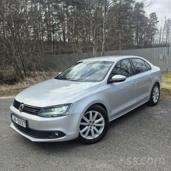 Volkswagen Jetta 2014 Rīga, ar dzinēja tilpumu 1.60 L un nobraukumu 167 tūkst. km par 5500 €, foto 1 vietnē AUTOMOTO.COM.LV