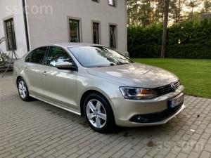 Volkswagen Jetta 2014 in Riga, with an engine capacity of 1.40 L and mileage of 110 thousand km for 4990 €, photo 9 on AUTOMOTO.COM.LV