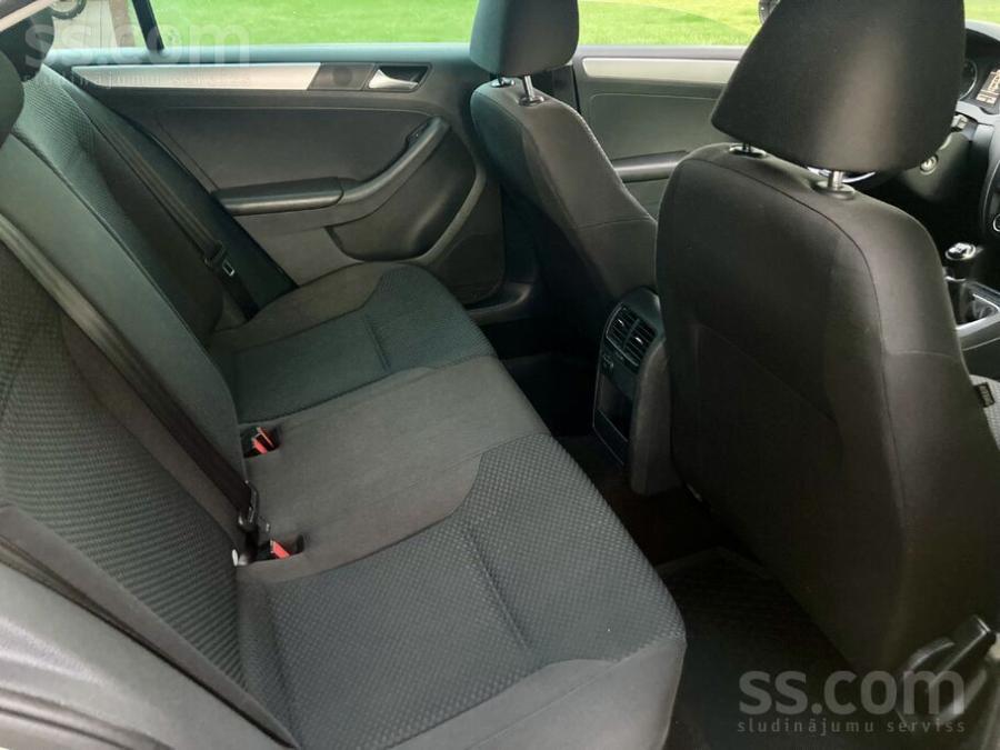 Volkswagen Jetta 2014 in Riga, with an engine capacity of 1.40 L and mileage of 110 thousand km for 4990 €, photo 20 on AUTOMOTO.COM.LV