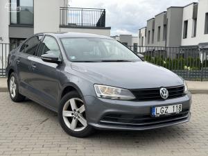 Volkswagen Jetta 2014 in Vilnius, with an engine capacity of 2.00 L and mileage of 380 thousand km for 2500 €, photo  on AUTOMOTO.COM.LV