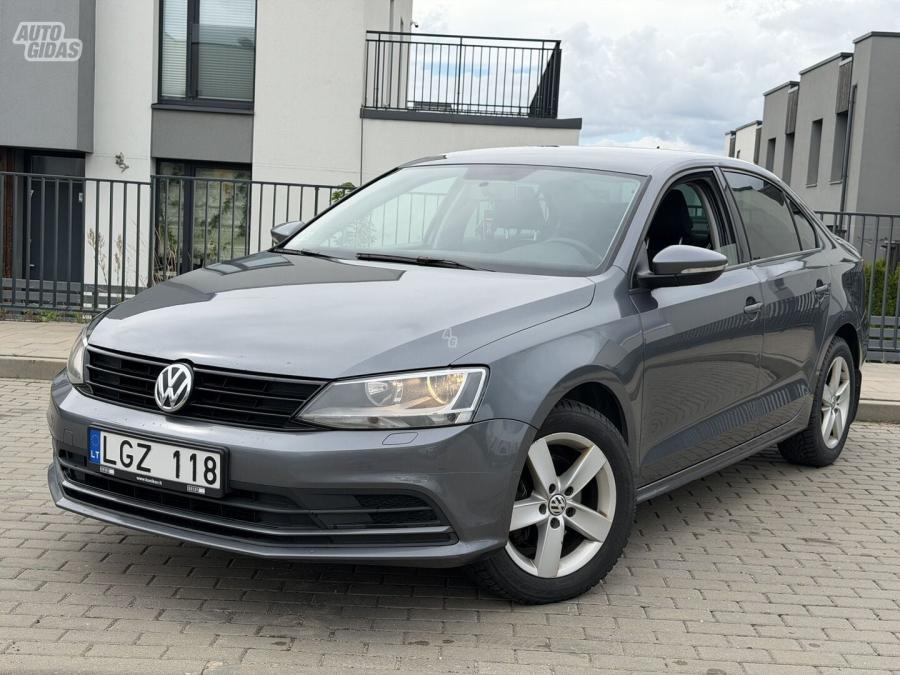 Volkswagen Jetta 2014 in Vilnius, with an engine capacity of 2.00 L and mileage of 380 thousand km for 2500 €, photo 3 on AUTOMOTO.COM.LV