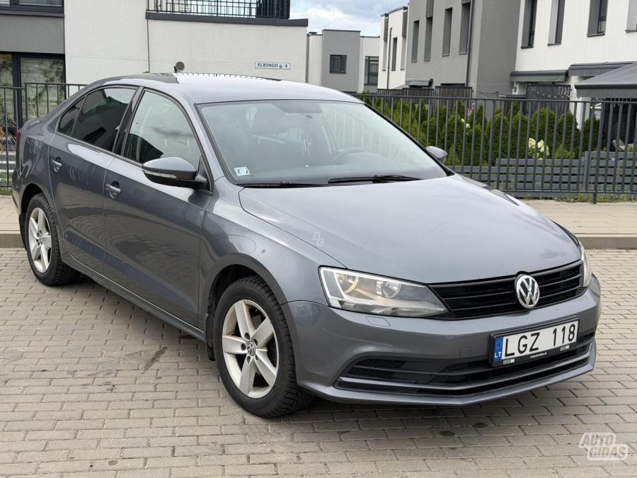 Volkswagen Jetta 2014 in Vilnius, with an engine capacity of 2.00 L and mileage of 380 thousand km for 2500 €, photo 5 on AUTOMOTO.COM.LV