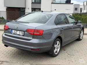 Volkswagen Jetta 2014 in Vilnius, with an engine capacity of 2.00 L and mileage of 380 thousand km for 2500 €, photo 10 on AUTOMOTO.COM.LV