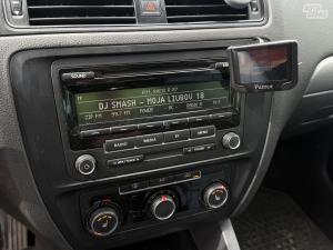 Volkswagen Jetta 2014 in Vilnius, with an engine capacity of 2.00 L and mileage of 380 thousand km for 2500 €, photo 14 on AUTOMOTO.COM.LV