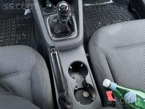 Volkswagen Jetta 2014 in Riga, with an engine capacity of 1.60 L and mileage of 259 thousand km for 4500 €, photo 10 on AUTOMOTO.COM.LV