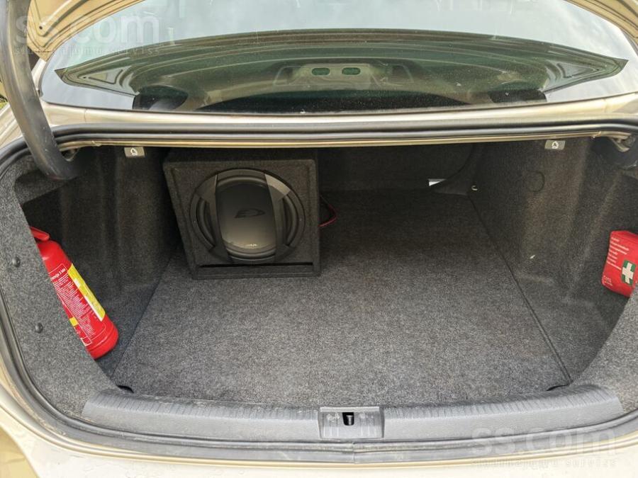 Volkswagen Jetta 2014 in Riga, with an engine capacity of 1.60 L and mileage of 259 thousand km for 4500 €, photo 12 on AUTOMOTO.COM.LV