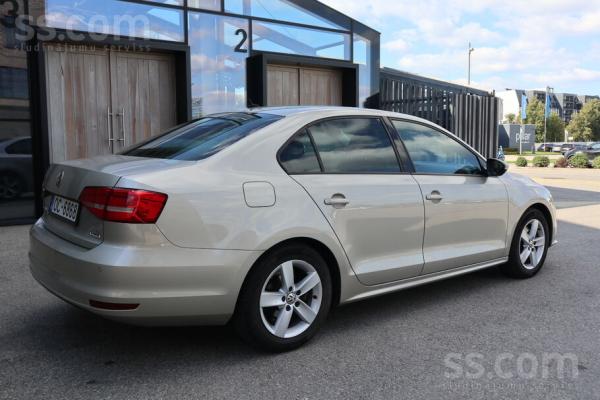 Volkswagen Jetta 2015 Rīga, ar dzinēja tilpumu 1.40 L un nobraukumu 159 tūkst. km par 6300 €, foto 4 vietnē AUTOMOTO.COM.LV