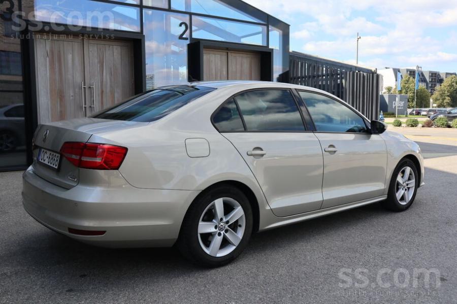 Volkswagen Jetta 2015 Rīga, ar dzinēja tilpumu 1.40 L un nobraukumu 159 tūkst. km par 6300 €, foto 4 vietnē AUTOMOTO.COM.LV