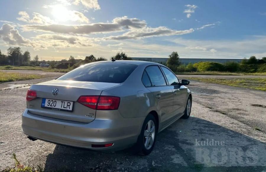 Volkswagen Jetta 2015 Tallina, ar dzinēja tilpumu 1.40 L un nobraukumu 251 tūkst. km par 3400 €, foto 6 vietnē AUTOMOTO.COM.LV