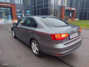 Volkswagen Jetta 2015 Tallina, ar dzinēja tilpumu 1.20 L un nobraukumu 177 tūkst. km par 5700 €, foto 16 vietnē AUTOMOTO.COM.LV