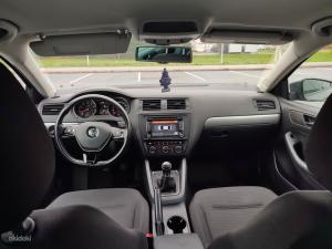Volkswagen Jetta 2015 Tallina, ar dzinēja tilpumu 1.20 L un nobraukumu 177 tūkst. km par 5700 €, foto 21 vietnē AUTOMOTO.COM.LV