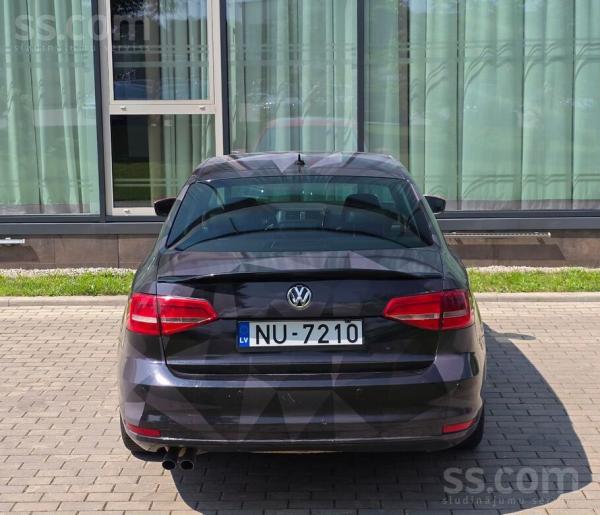 Volkswagen Jetta 2015 Balvi, ar dzinēja tilpumu 2.00 L un nobraukumu 344 tūkst. km par 3490 €, foto 9 vietnē AUTOMOTO.COM.LV