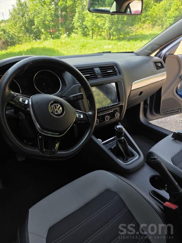 Volkswagen Jetta 2015 Balvi, ar dzinēja tilpumu 2.00 L un nobraukumu 344 tūkst. km par 3490 €, foto 11 vietnē AUTOMOTO.COM.LV