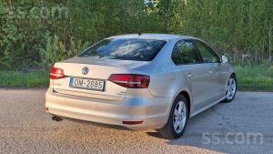 Volkswagen Jetta 2016 in Bauska, with an engine capacity of 2.00 L and mileage of 380 thousand km for 5700 €, photo 5 on AUTOMOTO.COM.LV
