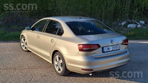 Volkswagen Jetta 2016 in Bauska, with an engine capacity of 2.00 L and mileage of 380 thousand km for 5700 €, photo 8 on AUTOMOTO.COM.LV